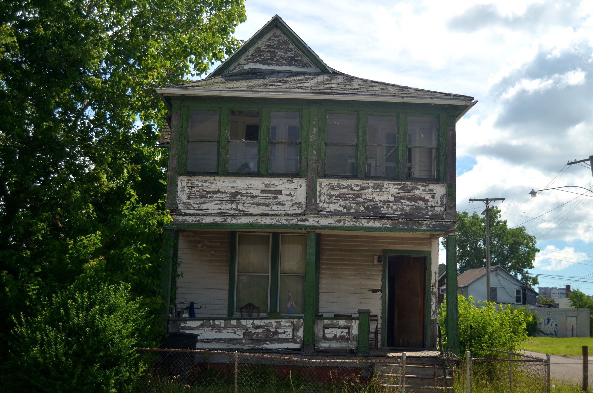 Run Down House in Detroitq – Between Two Rocks